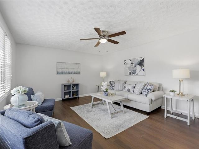 3715 Magnolia DR