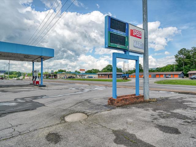 3715 Main St