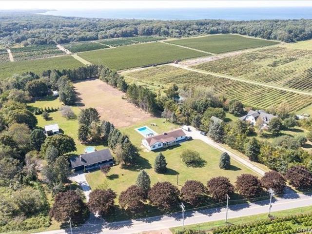 3715 Hortons Ln, Southold, NY 11971