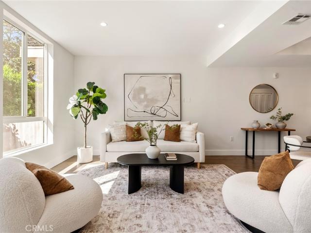 3715 San Marino St, Unit 105, Los Angeles, CA 90019 | MLS #AR26046 | Compass