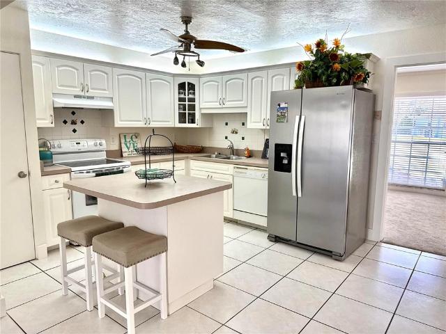 3715 Sharondale Dr, Sarasota, FL 34232 | MLS #A4685 | Compass