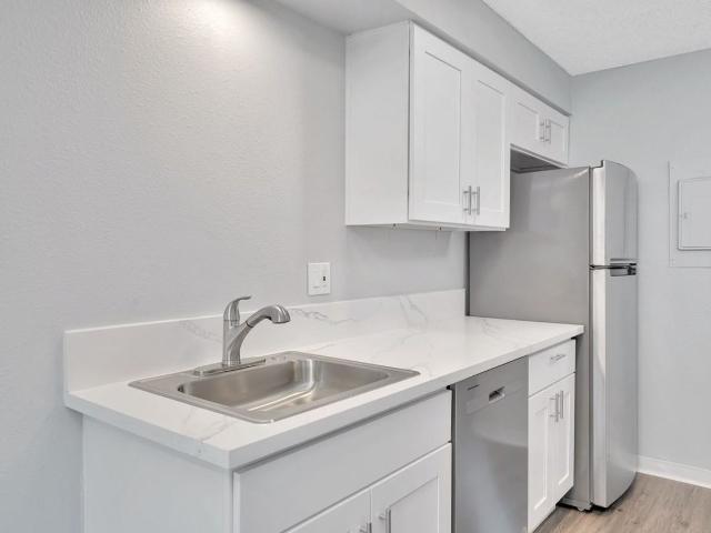 Tyee Apartments 2 Bedroom Apartment for Rent at 3715 Sw 108th Ave, Raleigh Hills, OR 97005 Raleigh Hills