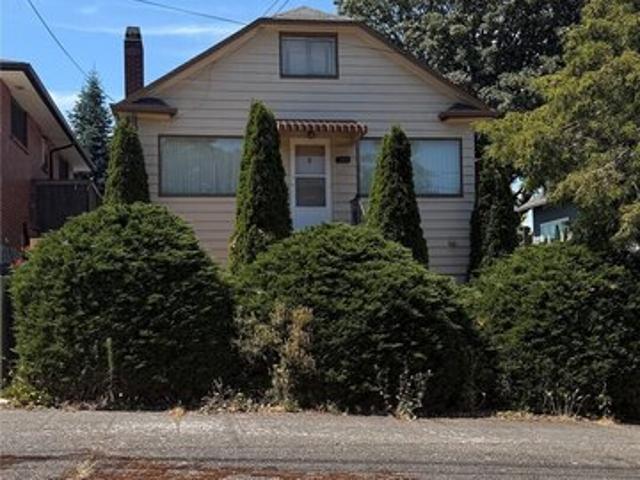 3715 40th Ave SW, Seattle, WA 98116