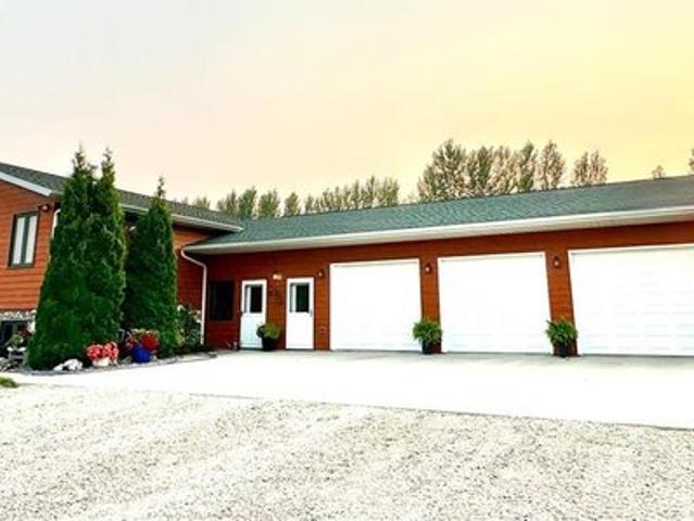 37165 th St, Roseau, MN 56751