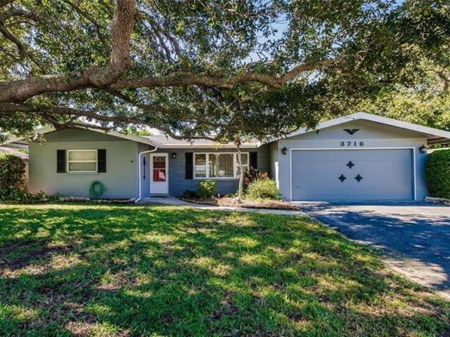 3716 Mundy Ridge Dr, Sarasota, FL 34233