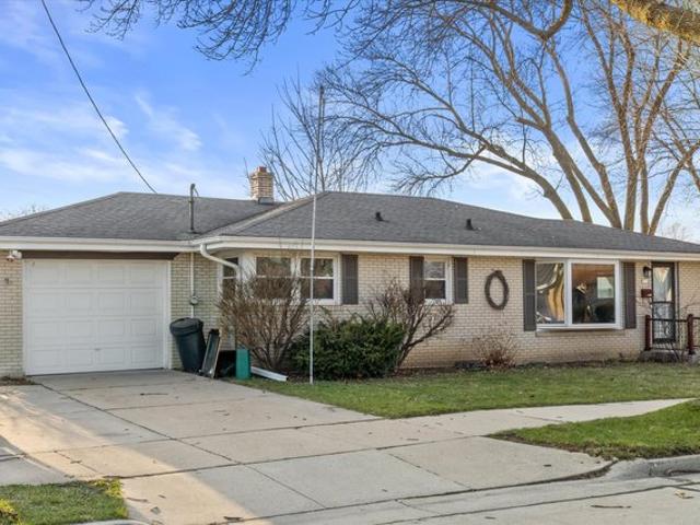 3716 Marquette St, Racine, WI 53402