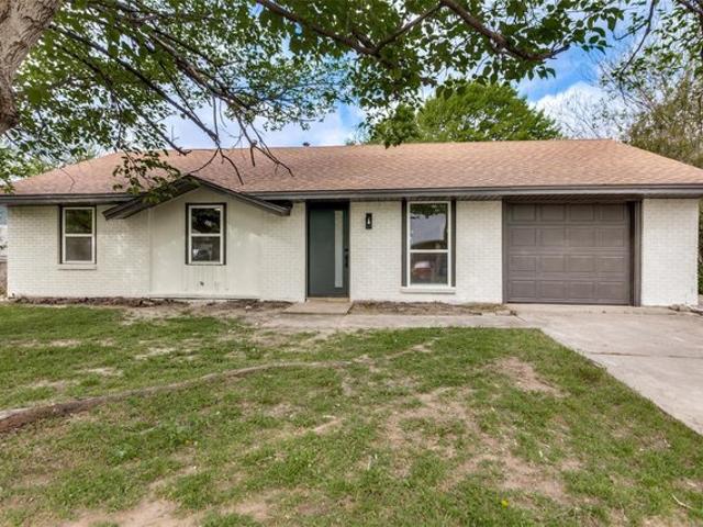 3716 Clotell Dr, Fort Worth, TX 76119