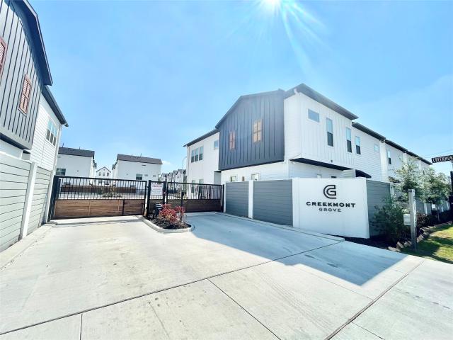 3716 Creekmont Gardens Lane