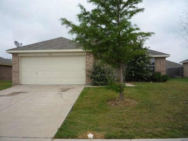 3716 Hermalinda Dr, Denton, TX 76207