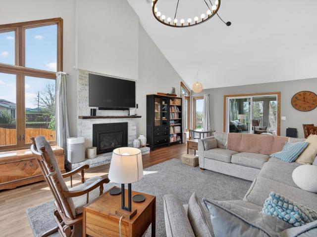 3716 Rose Place