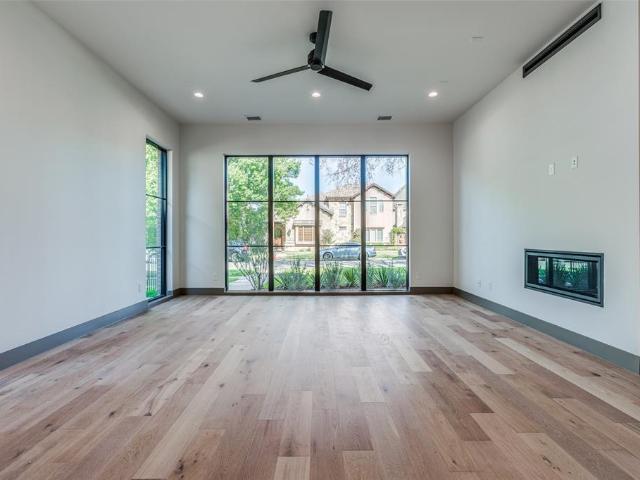 3716 W Beverly Drive