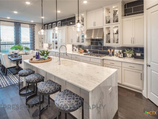 3717 Bentwood Elm