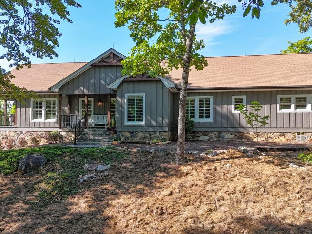 3717 Cochran Road