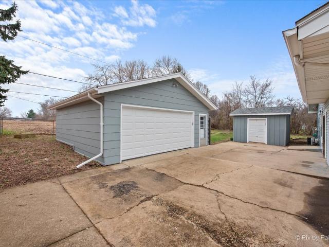 3717 Ellen Road