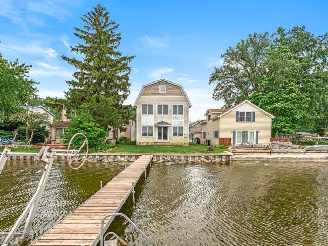 3717 Lakeshore Drive