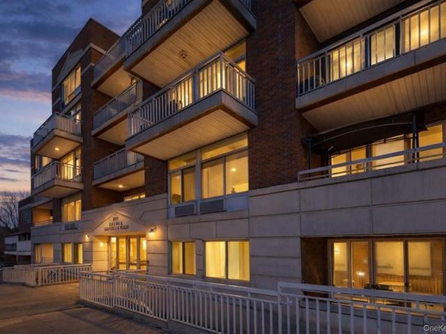 3717 th St Apt 4F, Corona, NY 11368