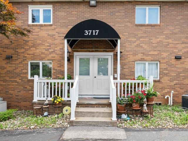 3717 35th St Apt 1, Moline, IL 61265