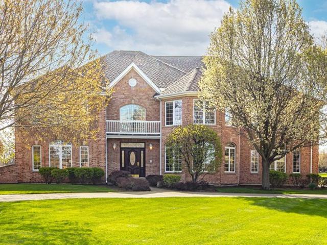 37181 N Fox Hill Dr, Wadsworth, IL 60083
