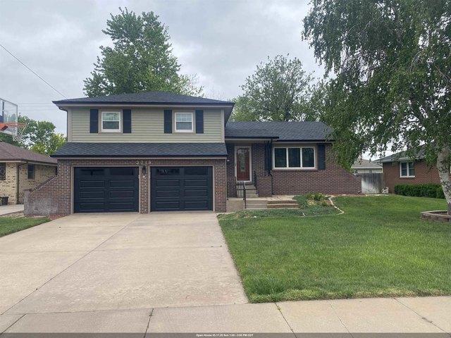 3718 Meadowlark Ln, Great Bend, KS 67530