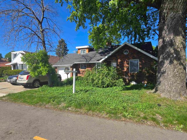 3718 Atwood Avenue