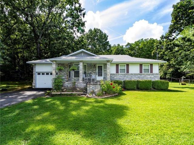 3718 Primrose Ln, Springdale, AR 72764