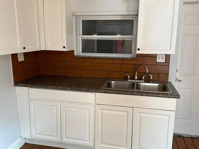 3718 19th Ave S, St. Petersburg, FL 33711 | MLS #TB8359 | Compass