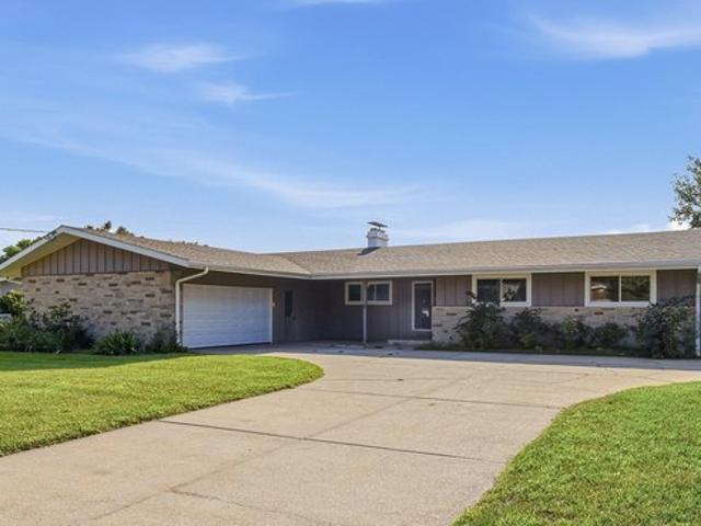 3719 Cheyenne Blvd, Sioux City, IA 51104