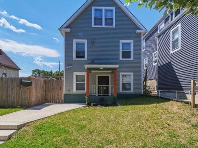 3719 E Barnard Ave, Cudahy, WI 53110