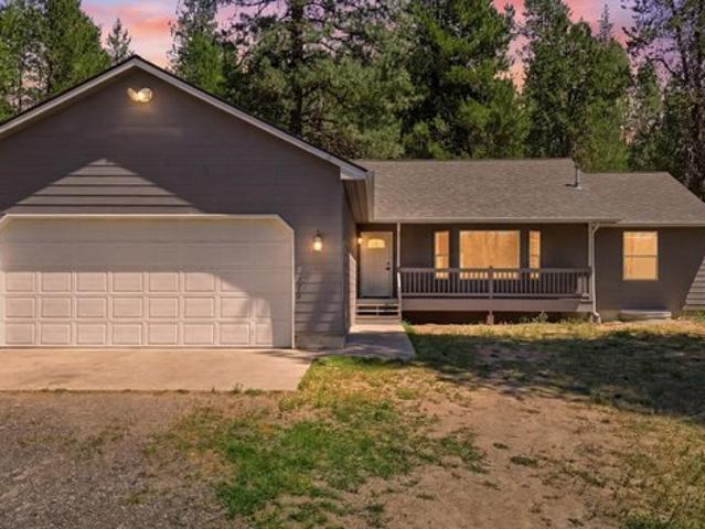 37106 N Muehle Rd, Elk, WA 99009