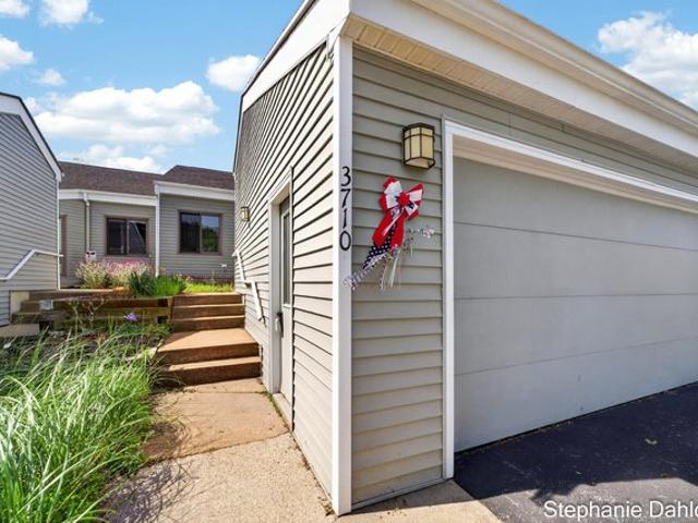 3710 Mona Kai Blvd Unit 14, Norton Shores, MI 49444