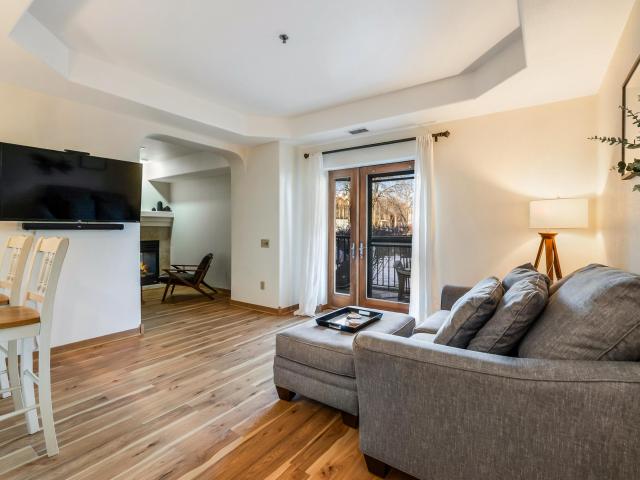 3710 N Oakland Ave, Unit 101, Shorewood, WI 53211 | MLS #1956 | Compass