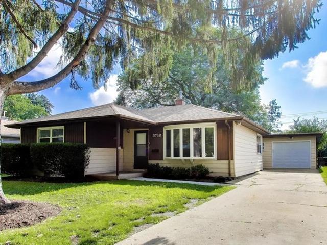 3710 Owl Dr, Rolling Meadows, IL 60008