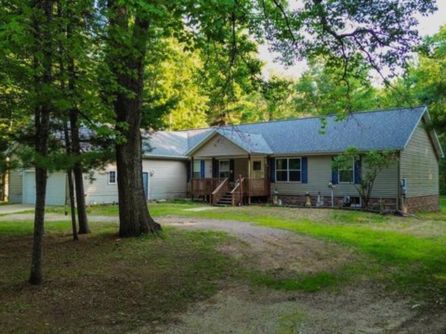 3710 Old Pine Trl, Prudenville, MI 48651