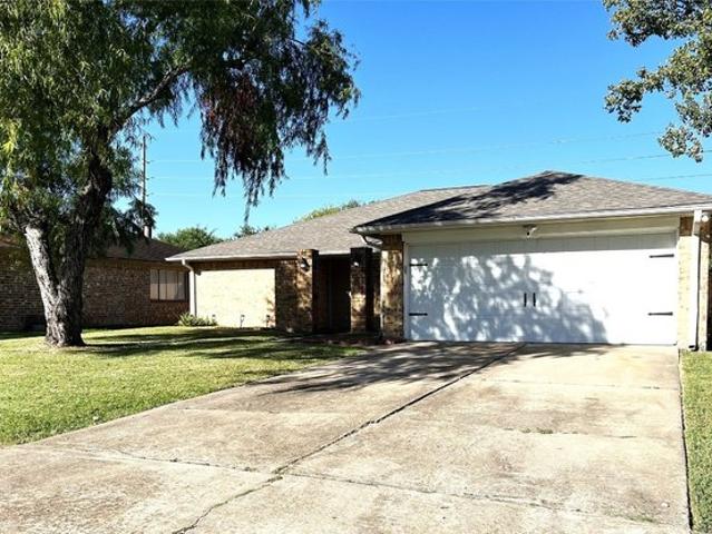 3710 Embarcadero Dr, Houston, TX 77082