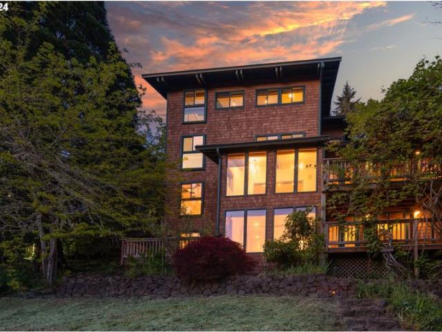 3710 emerald st, eugene, us, or