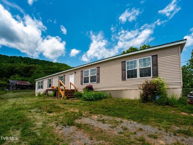 3710 Goshen Valley Rd, Rogersville, TN 37857