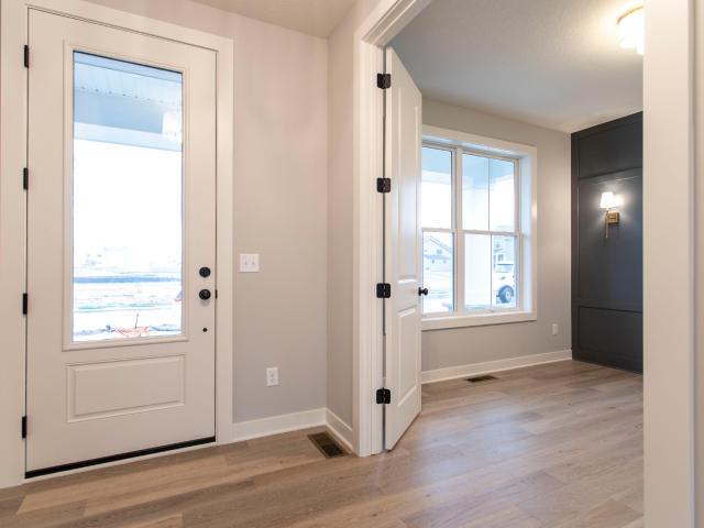 3710 Knightsbridge Lane N