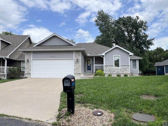 3710 SW Brooklawn Ct, Topeka, KS 66610