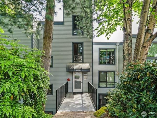 3710 26th Pl W Apt 405, Seattle, WA 98199