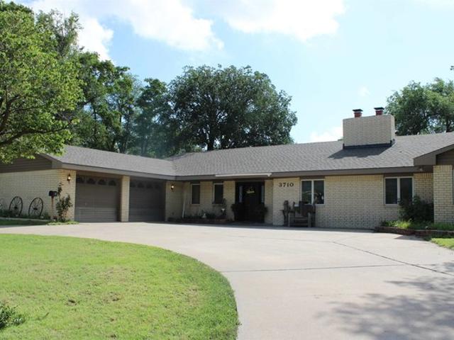 3710 22nd St, Woodward, OK 73801