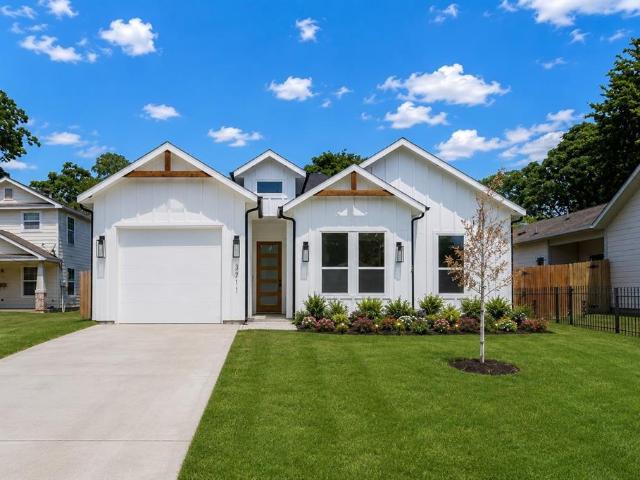 3711 Metropolitan Avenue