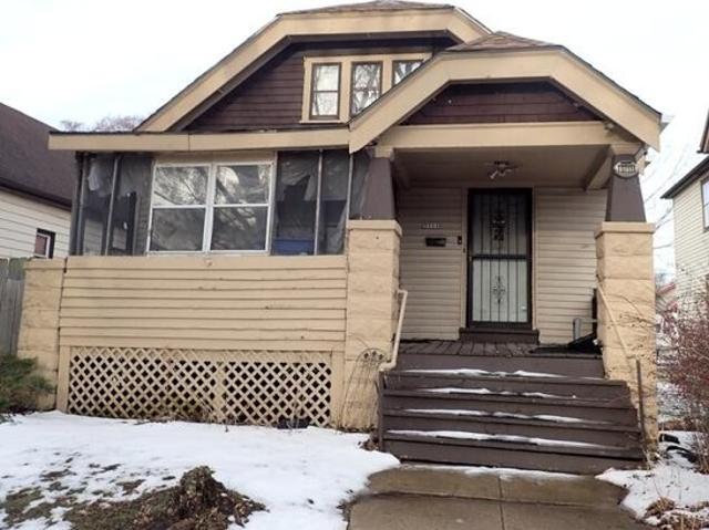 3711 N Dr William Finlayson St, Milwaukee, WI 53212