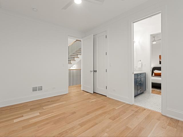 3711 N Magnolia Ave, Chicago, IL 60613 | MLS #12693