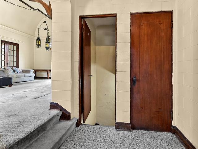 3711 Ruskin