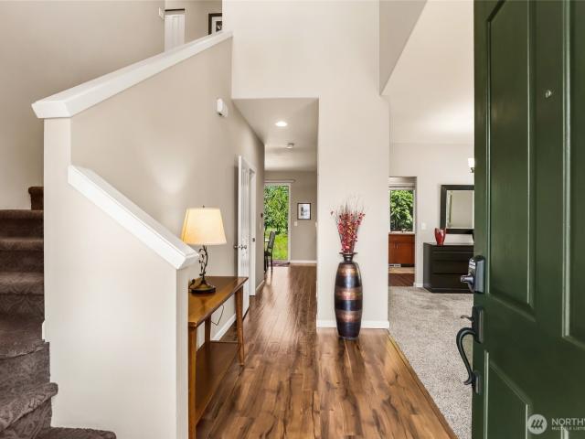 3711 Santis Loop SE