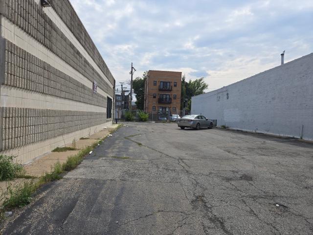 3711 W Lawrence Ave, Chicago, IL 60625 | MLS #12483 | Compass
