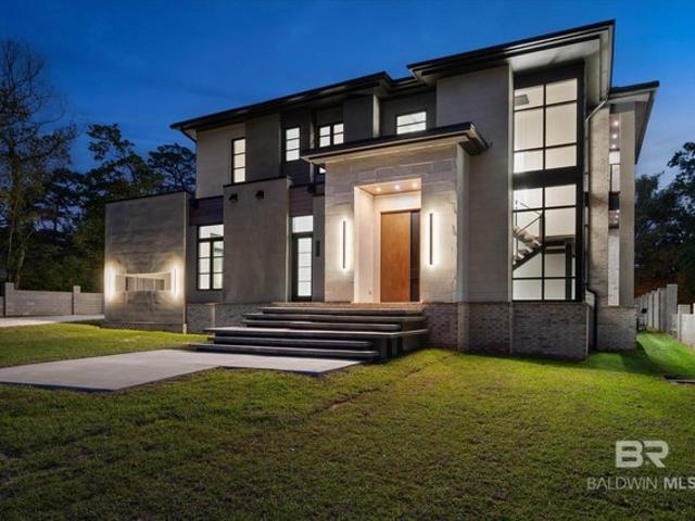 3712 Old Shell Rd, Mobile, AL 36608