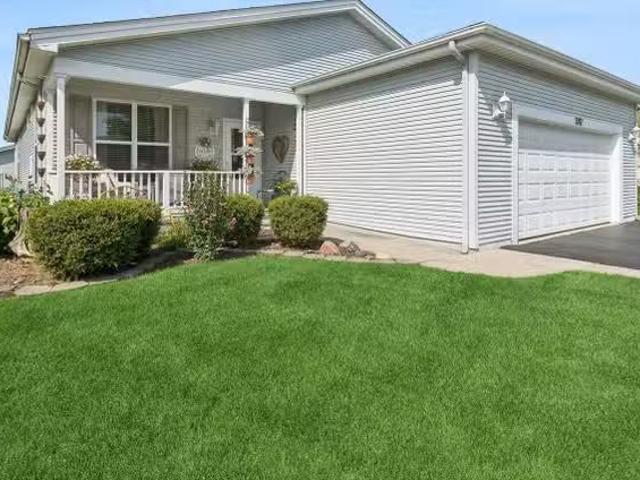 3712 Brookside Ct, Grayslake, IL 60030 MLS 12136277