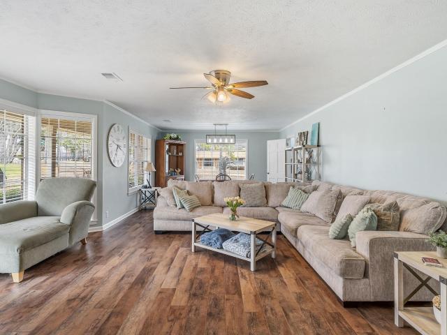 3712 Holloway