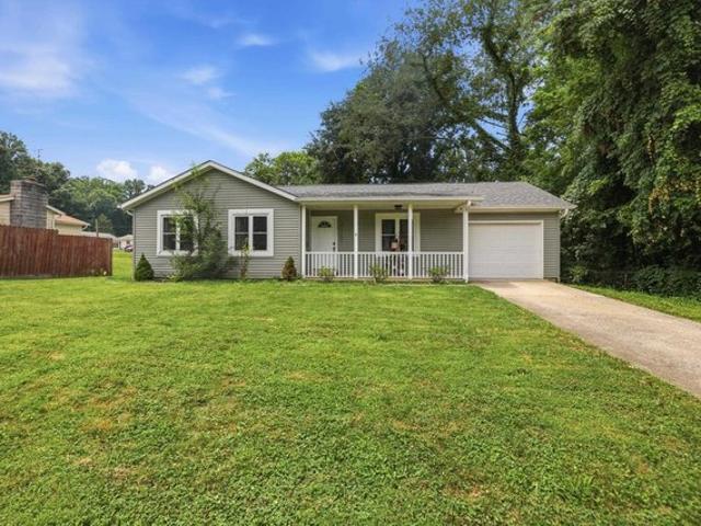 3712 W Indian Creek Dr, Bloomington, IN 47403